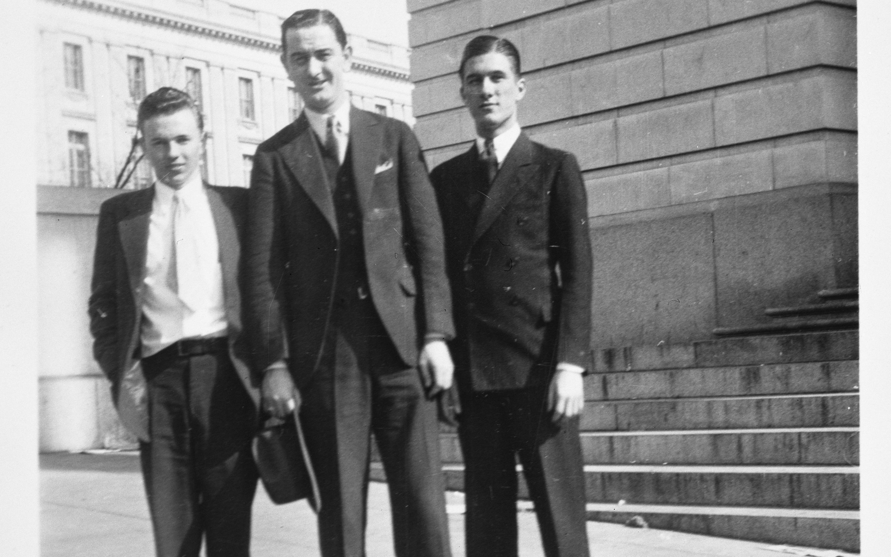 Photo - LBJ with his assistants Gene Lattimer and L.E. Jones in ...
