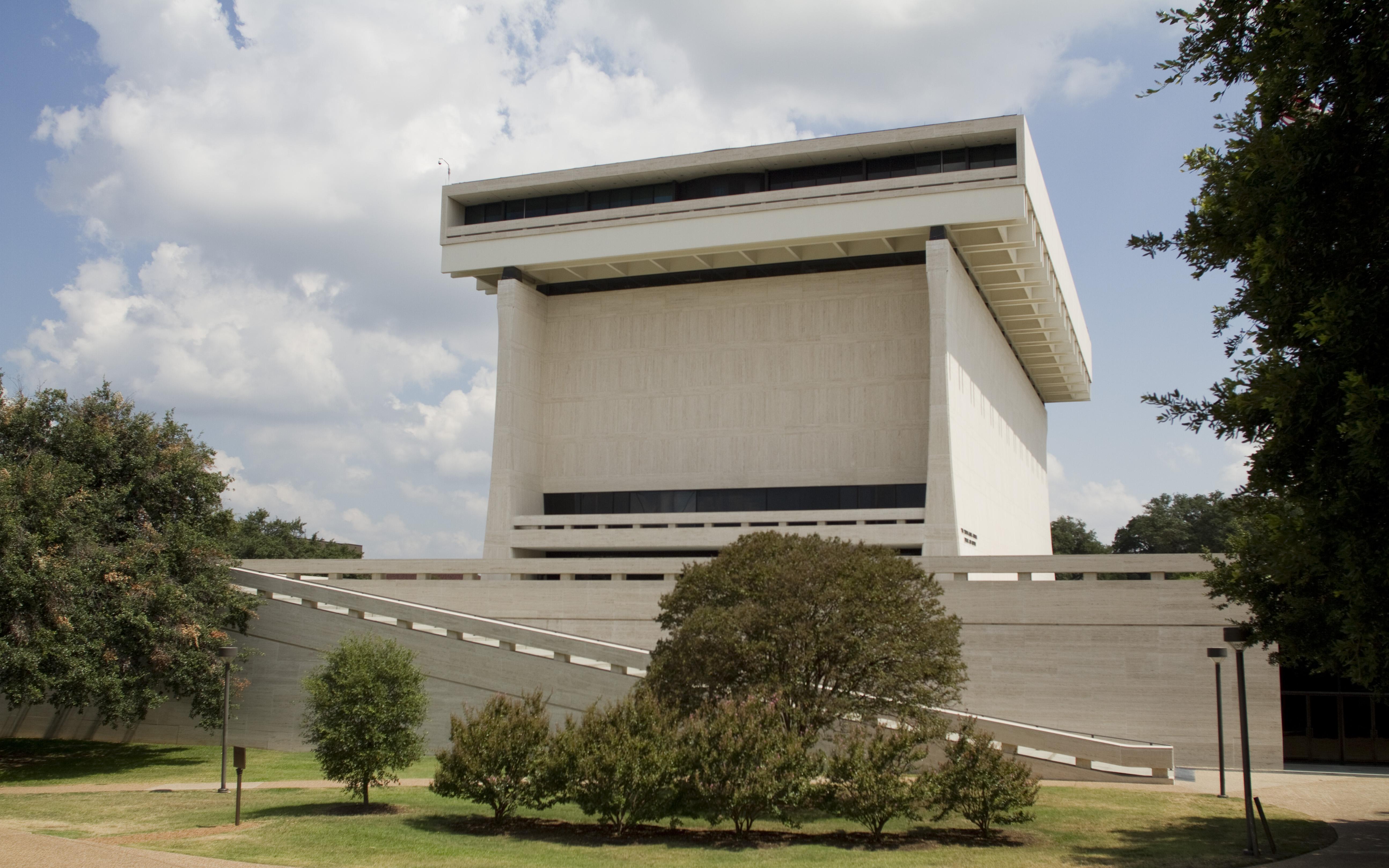 Photo - Exterior Library Photos - LBJ Library