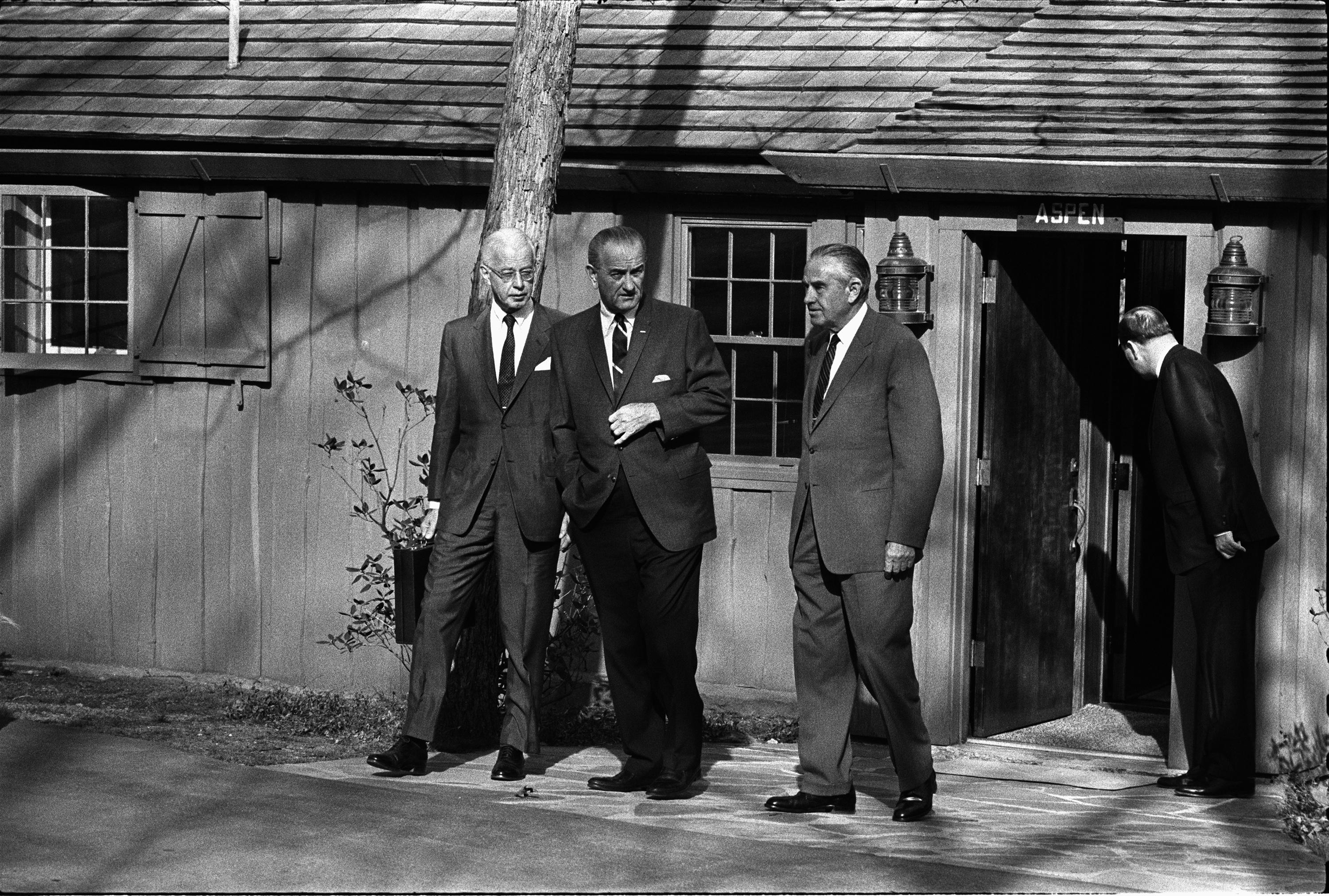 Video - September 1968: Vietnam War Peace Talks Update - LBJ Library