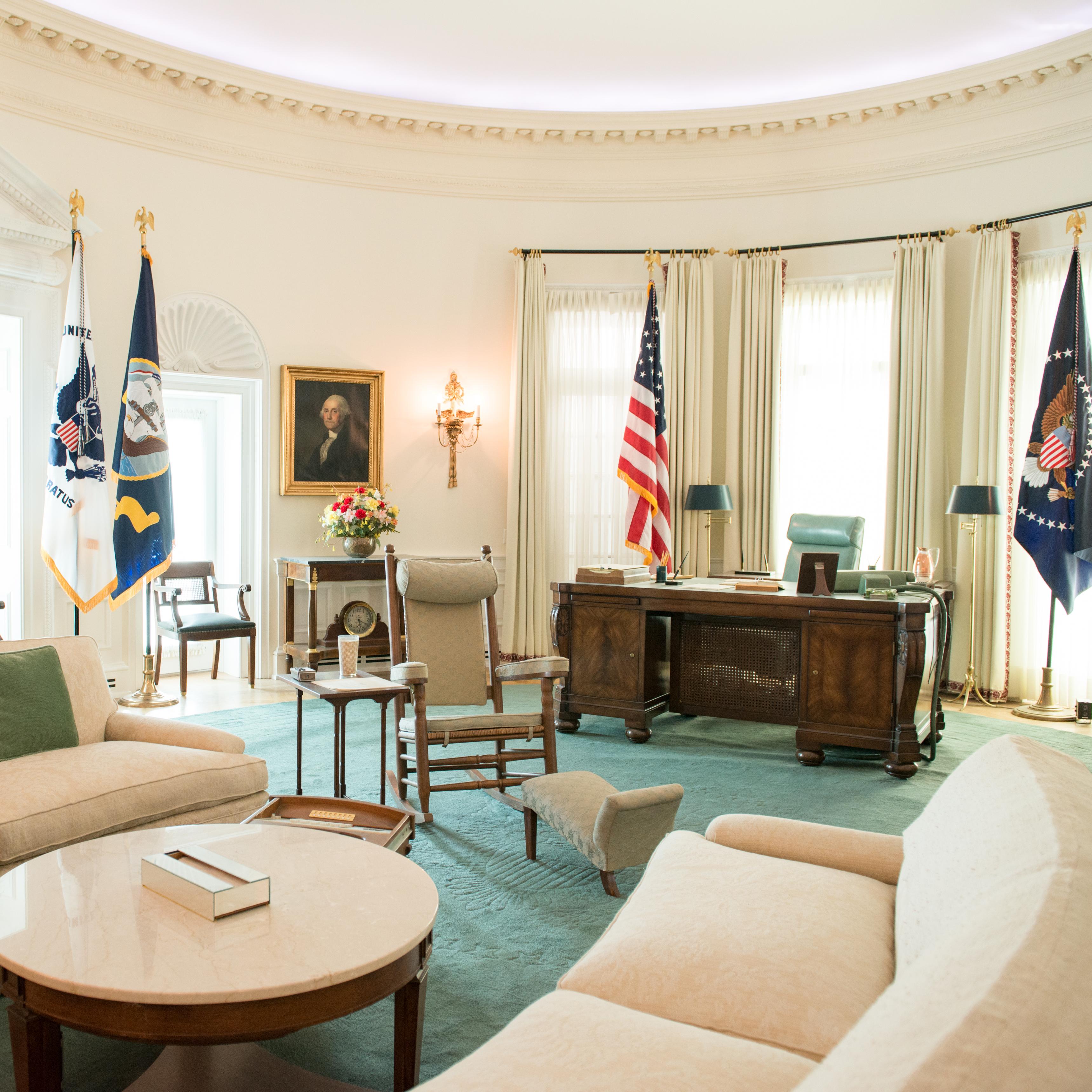 Standard Tours - LBJ Library